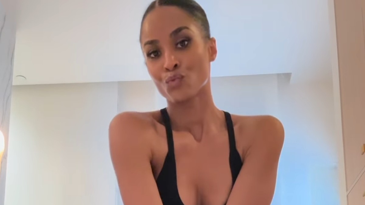Ciara Shows Off Her Twerks in New Video - Mandatory