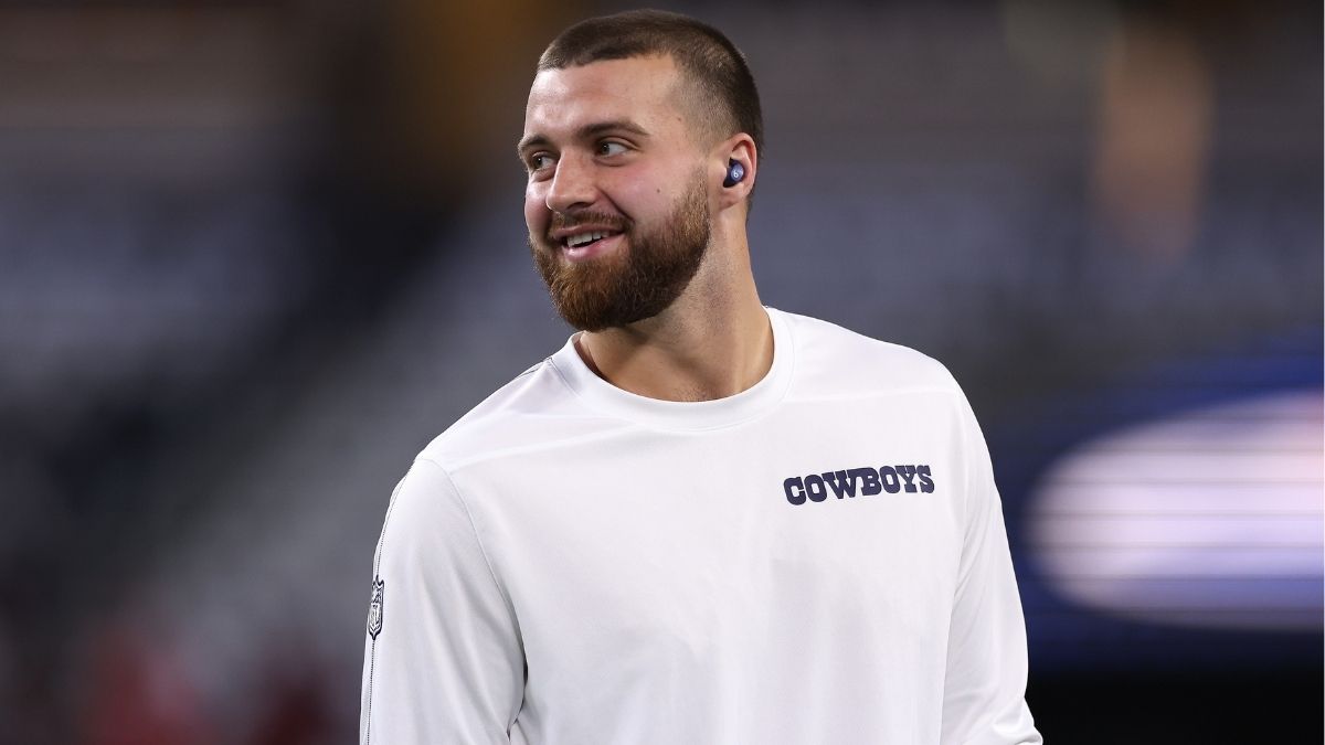 Cowboys Star Leaves Fans Spechless With 'Fist Deep' Turkey Move - Mandatory