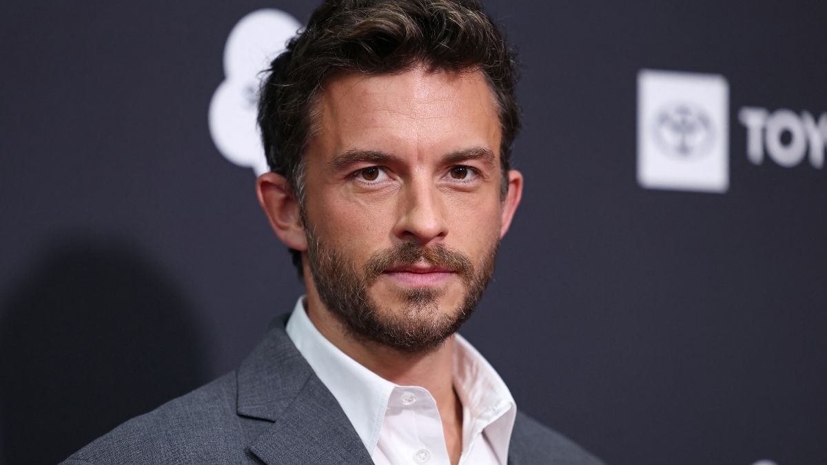 Jonathan Bailey Calls ‘2025 Sexiest Man Alive’ Title a ‘Lifetime Honor ...
