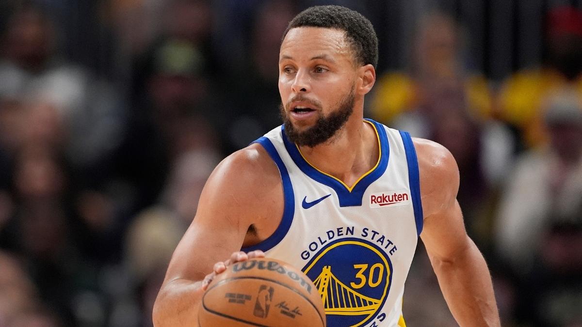 Steph Curry Proves 'He's Out of the World' With 'Shooting the Moon ...
