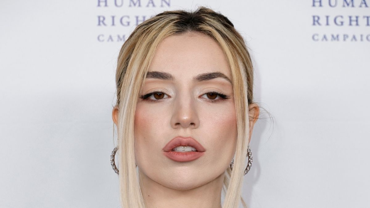 Ava Max's Mirror Selfie in Halter Neckline Dress Will Make Your Day ...
