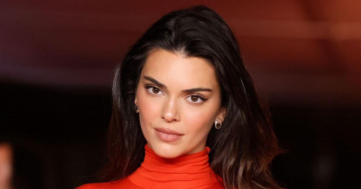 Photos: Kendall Jenner's Red Dress Look Has Fans Stunned - Mandatory