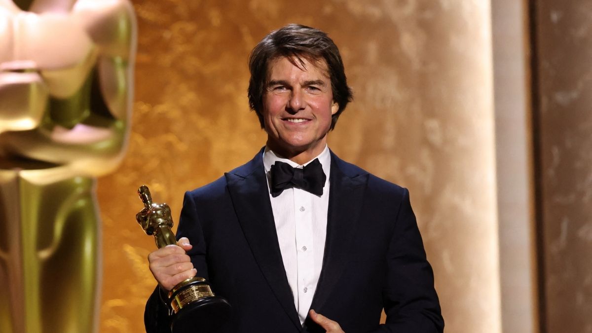 Tom Cruise Breaks the Curse, Wins First Oscar After Decades - Mandatory