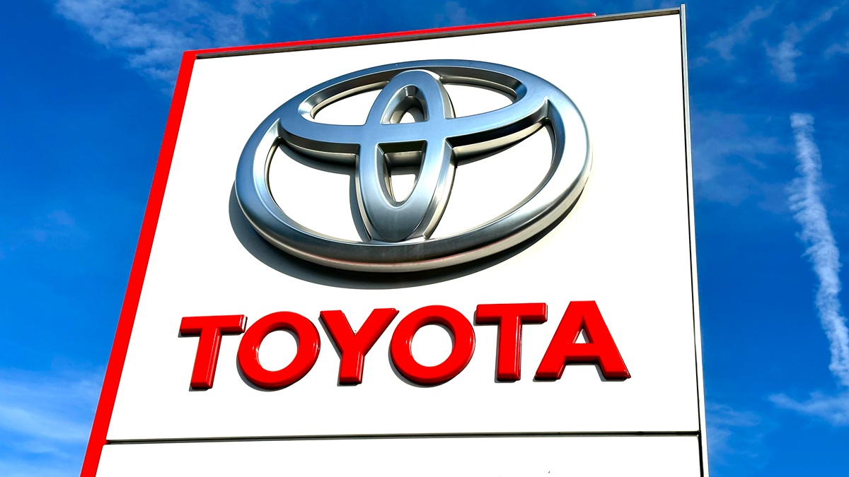 Over 1 Million Toyota, Lexus & Subaru Cars Recalled Over Camera Defect ...