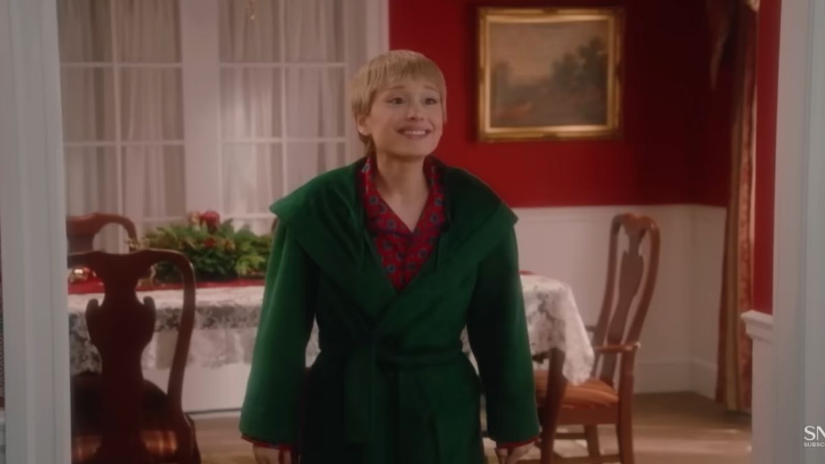 Ariana Grande’s Twisted Take on Beloved Home Alone Character - Mandatory