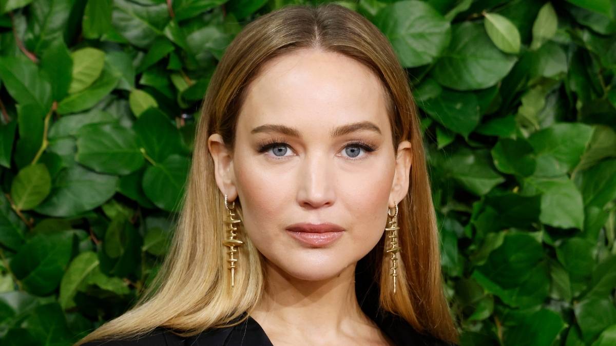 Fans React to Jennifer Lawrence Returning to Hunger Games - Mandatory