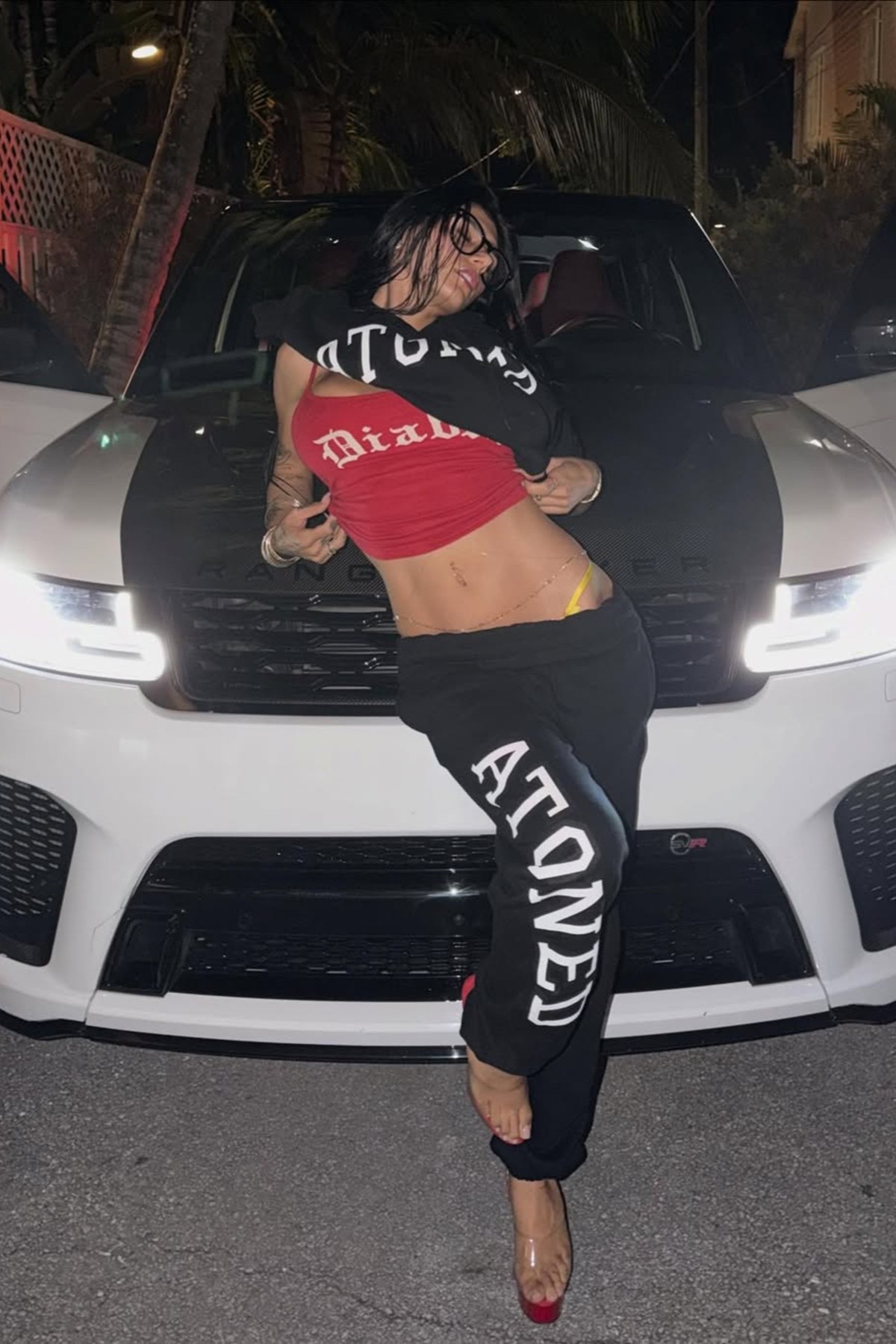 Mia Khalifa's Thong Peek in Pants Goes Harder Than Expected - Mandatory