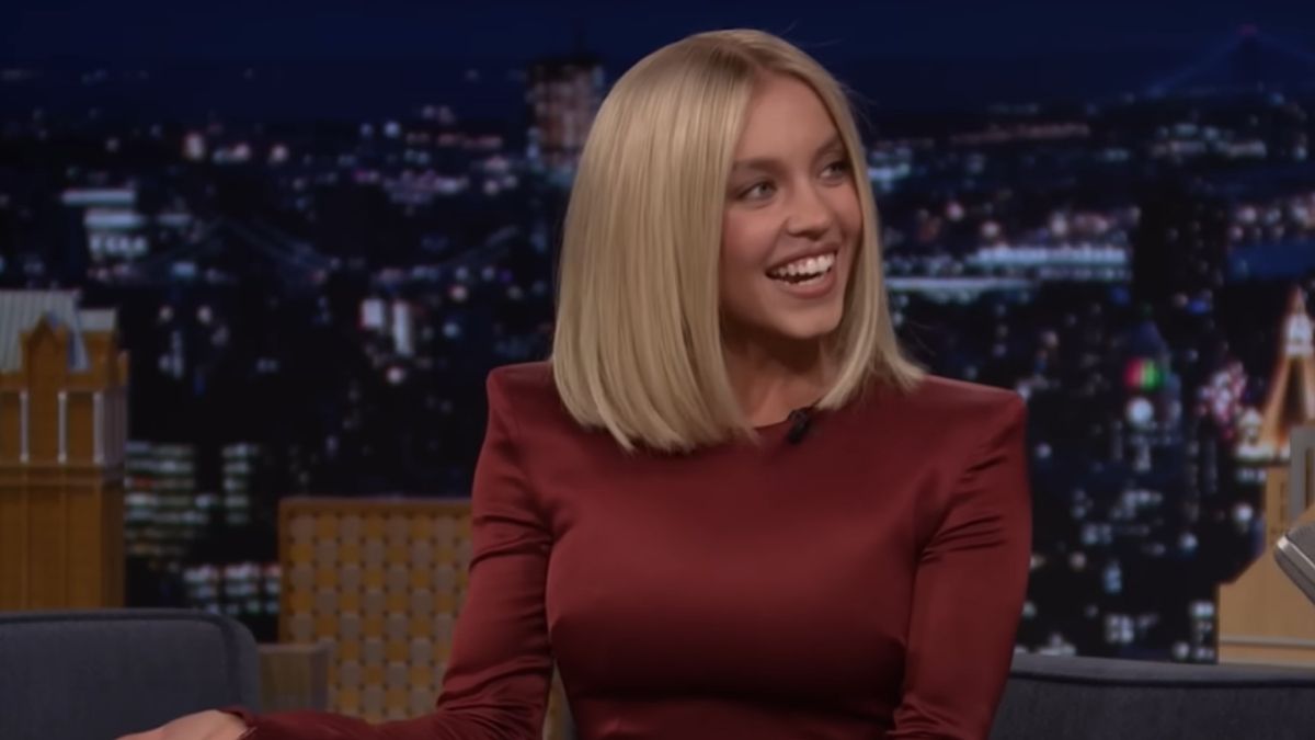Sydney Sweeney's Christmas Plans Have Jimmy Fallon Asking Questions ...