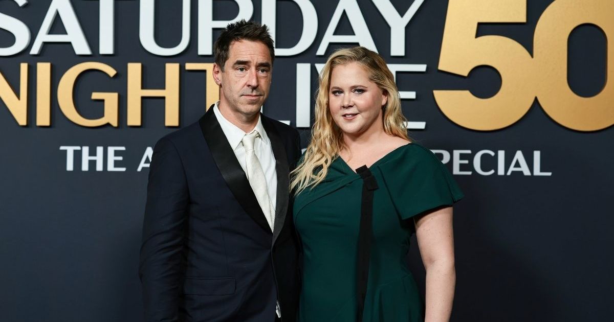 Amy Schumer & Husband's Marriage Irreparably 'Broken' — Source - Mandatory