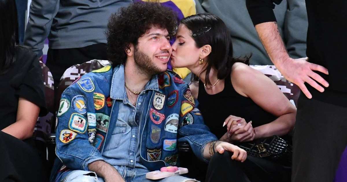 Benny Blanco & Wife Selena Gomez Are Loved-up at Lakers Game Date ...