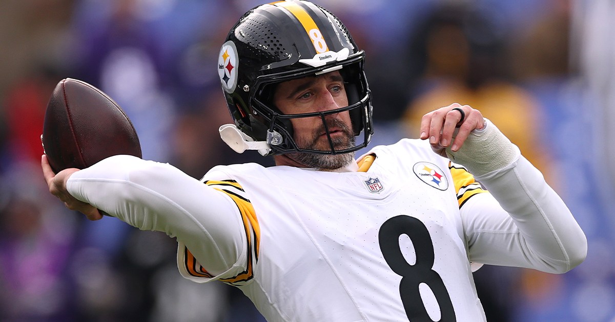 Pittsburgh Steelers’ Aaron Rodgers & Mason Rudolph ‘Kiss’ Clip Debunked ...