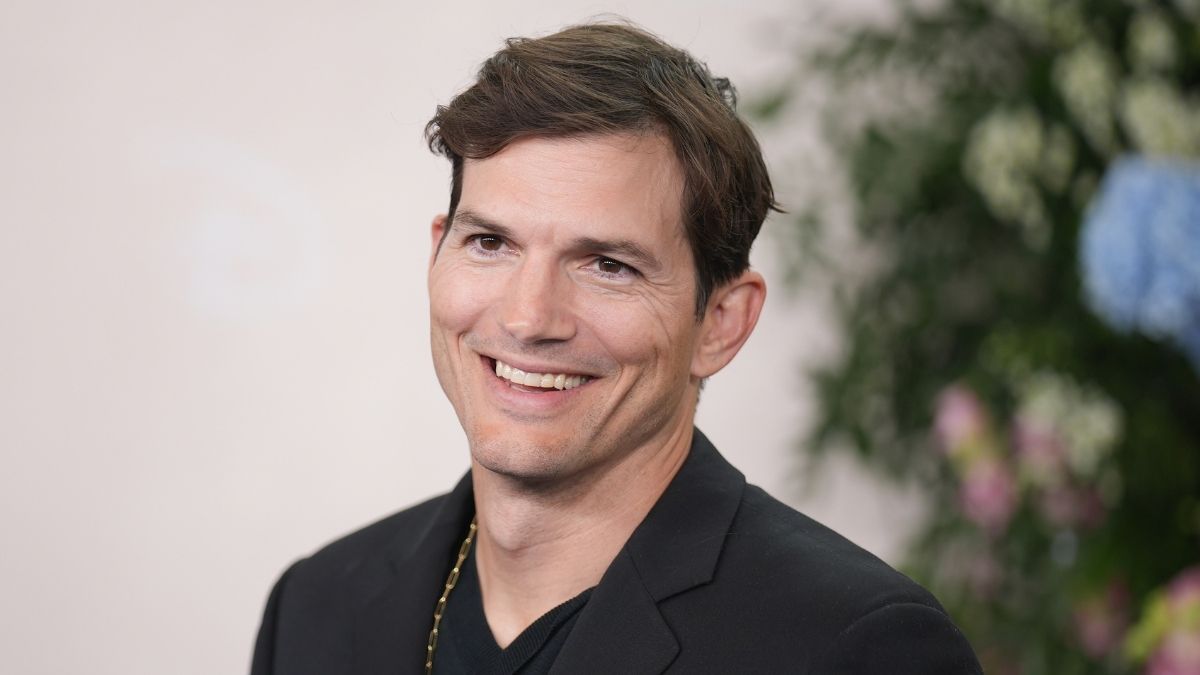 Ashton Kutcher 'Desperate' To Salvage His Image — Source - Mandatory