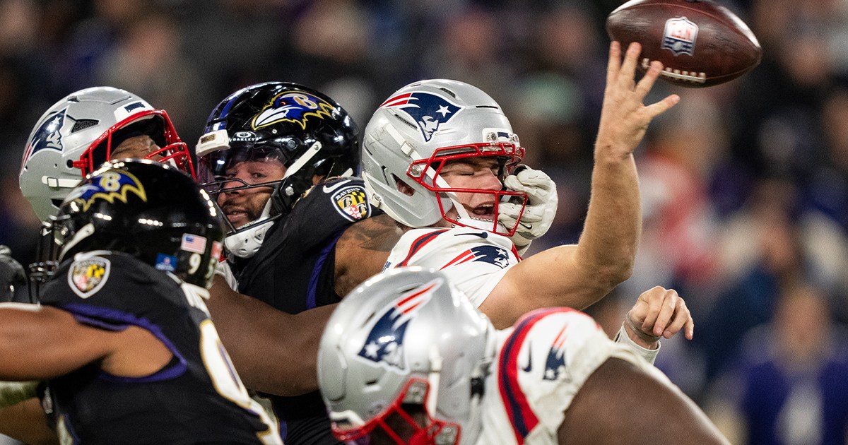 Stray Firework Infiltrates NFL Field During Ravens vs. Patriots - Mandatory