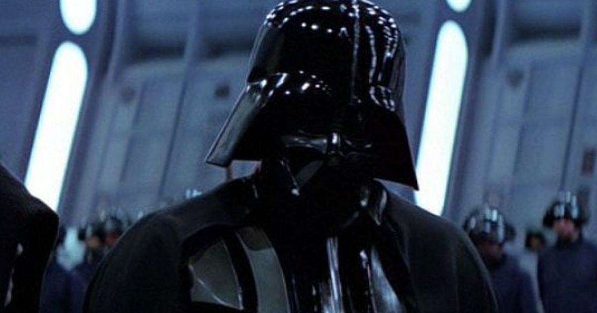 Star Wars Actor Stuns Darth Vader Cosplayer With ‘Dad’ Joke - Mandatory