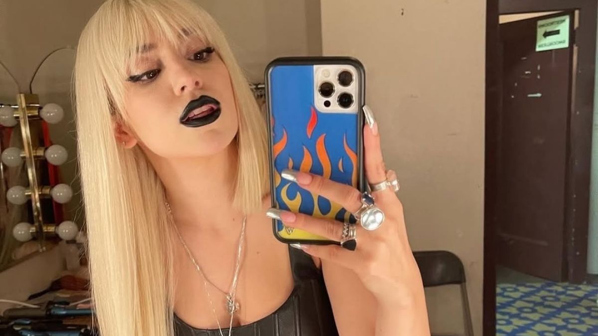 Ava Max’s Bodysuit and Net Stockings Look Is Unmissable - Mandatory