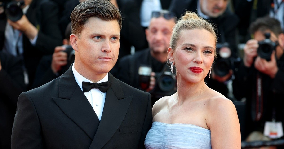 SNL’s Colin Jost Jokes on Scarlett Johansson Losing Highest-Grossing ...