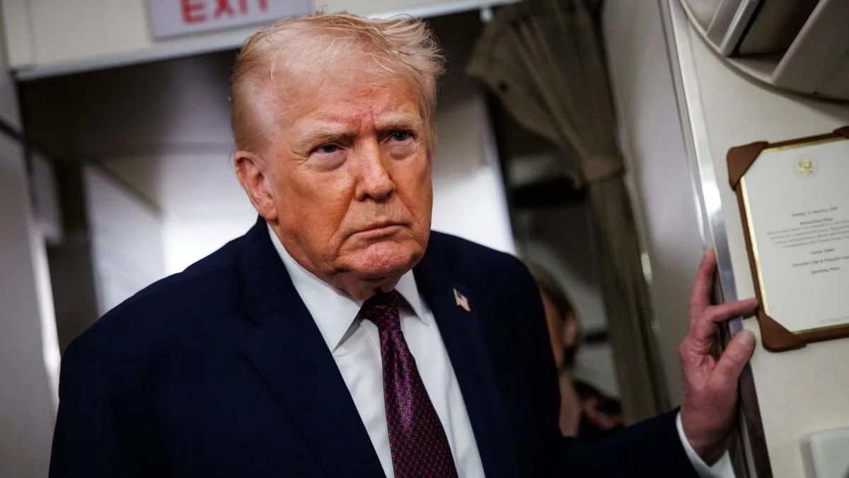 Donald Trump Jokes About ‘Grabbing’ Press Secretary During Rough Flight ...