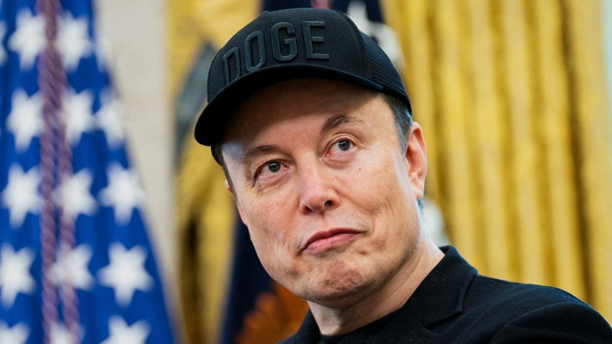 Elon Musk Says AI Image of Rocket in Bikini Is 'Hot' - Mandatory