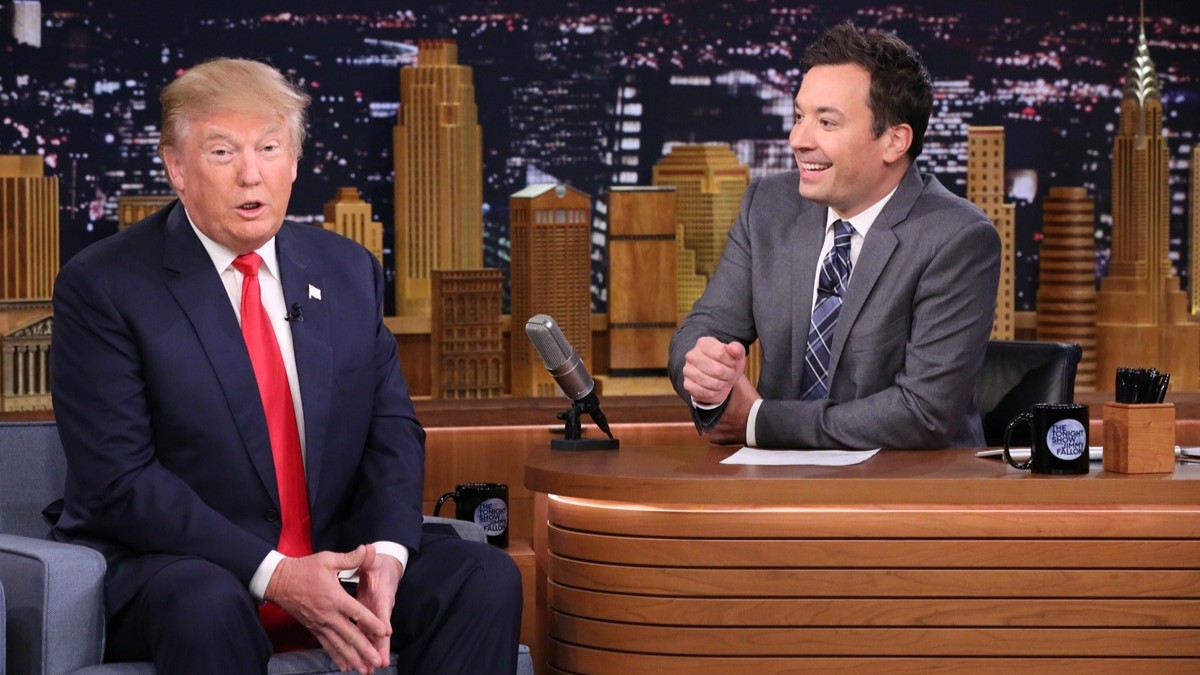 Jimmy Fallon Mocks Donald Trump For Allegedly Flipping Off Heckler ...