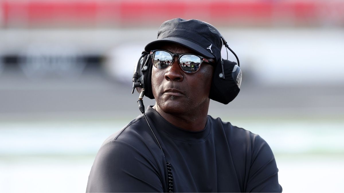 Ben Affleck Reveals What Michael Jordan Demanded Before Green-Lighting ...