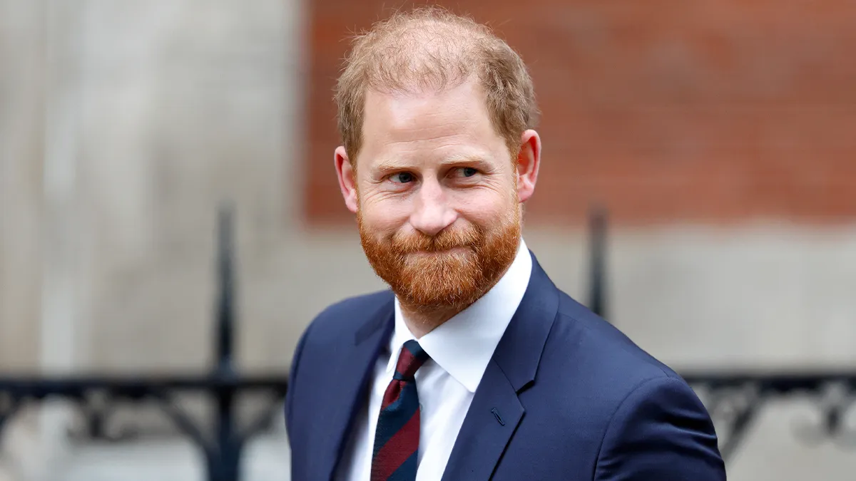 Prince Harry Still ‘Wrapped up in the Past’ While Living in US — Source ...