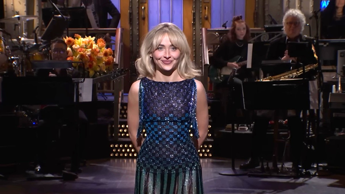 SNL Star Finally Responds to Sabrina Carpenter Dating Rumors - Mandatory