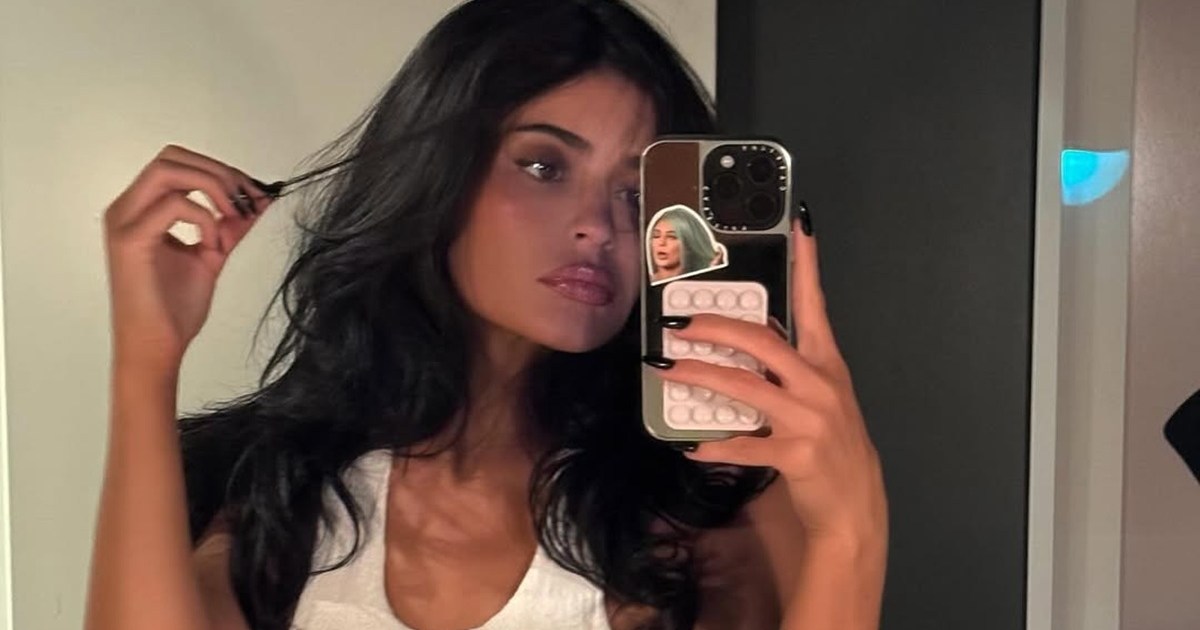 Kylie Jenner Models Sparkly Swimsuit in Pool Throwback - Mandatory