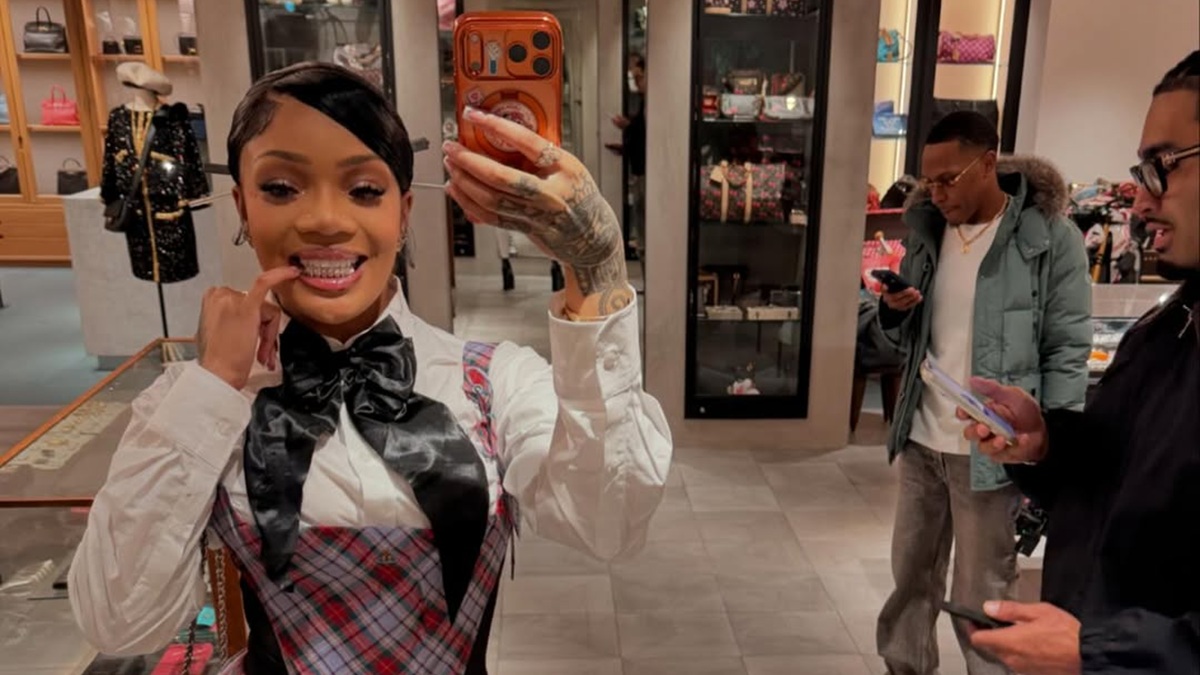 GloRilla Models Lingrie & Back Tattoo in Corset Top - Mandatory