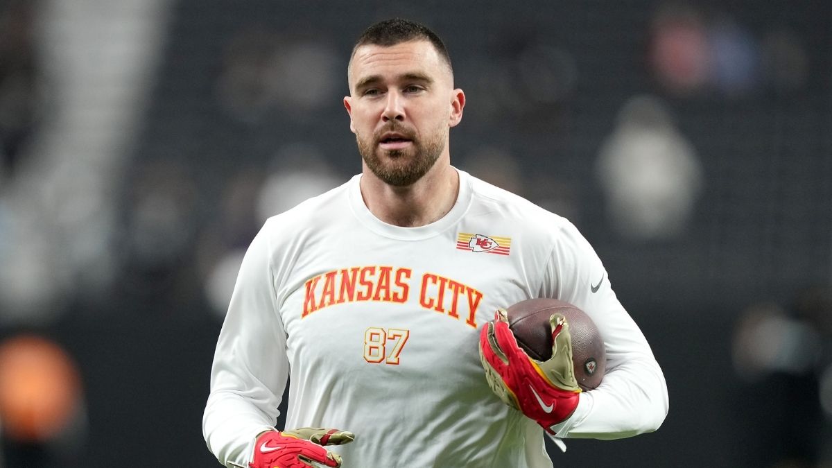 Travis Kelce Goes Dark for Final Pre-Game Outfit of Season - Mandatory