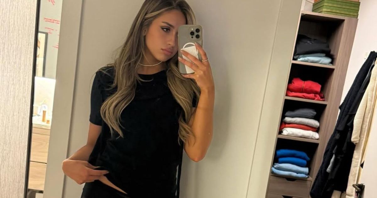 Tate McRae Gets Extra Cheeky in a Tiny String Bikini - Mandatory