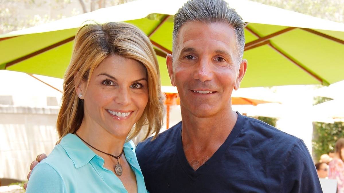 Lori Loughlin's Ex Wants Divorce 'Resolved Quietly' — Source - Mandatory