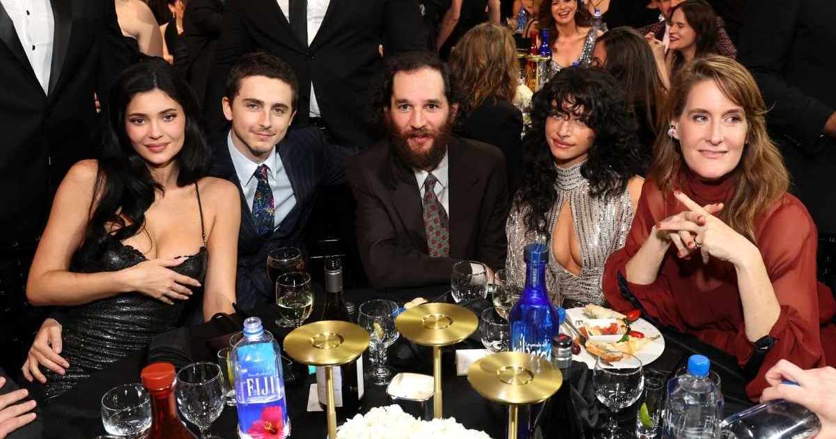 Critics Choice Awards 'Snack Plate' Gets Joked About Online - Mandatory