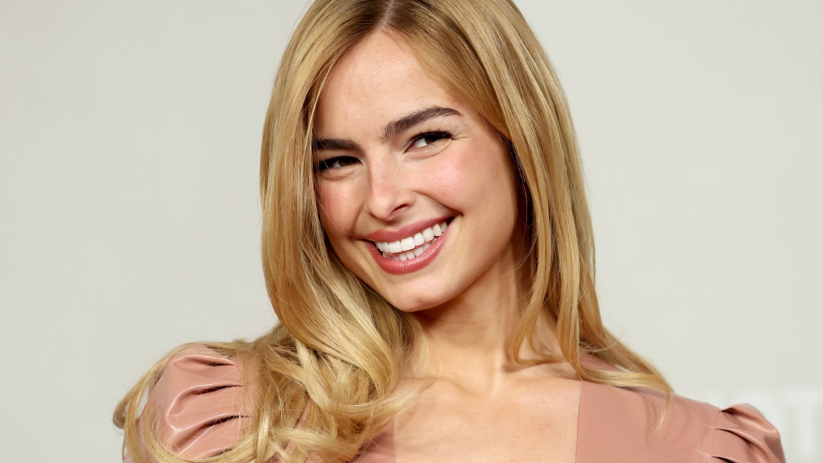 Addison Rae Stuns in Short Dress Amid Grammy Nomination Buzz - Mandatory