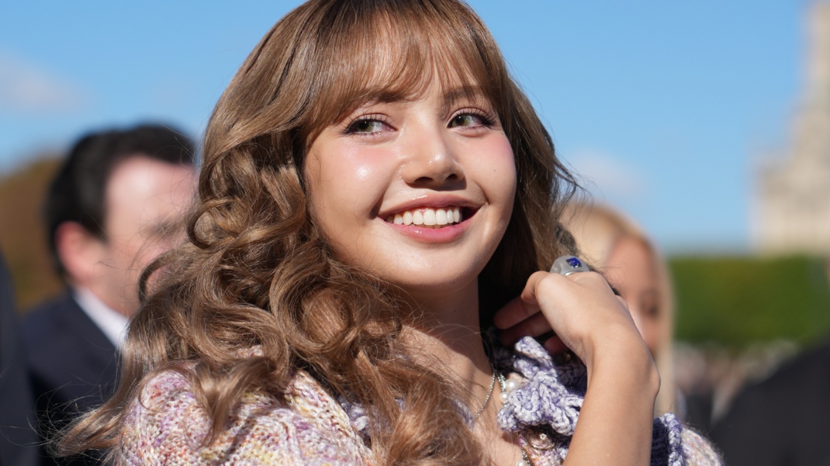 BLACKPINK's Lisa's Cutout Bodysuit Is as Bold as It Gets - Mandatory