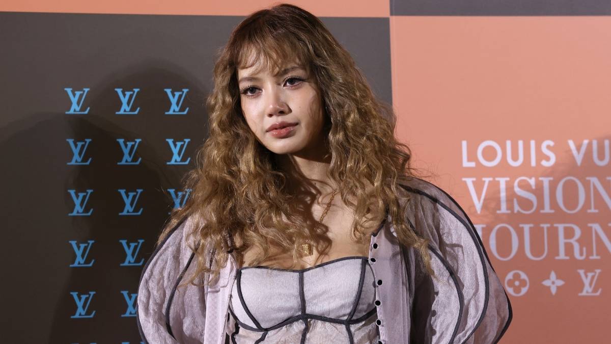 BLACKPINK’s Lisa Styles Sheer Cutout Top With Daring Mini Skirt for ...