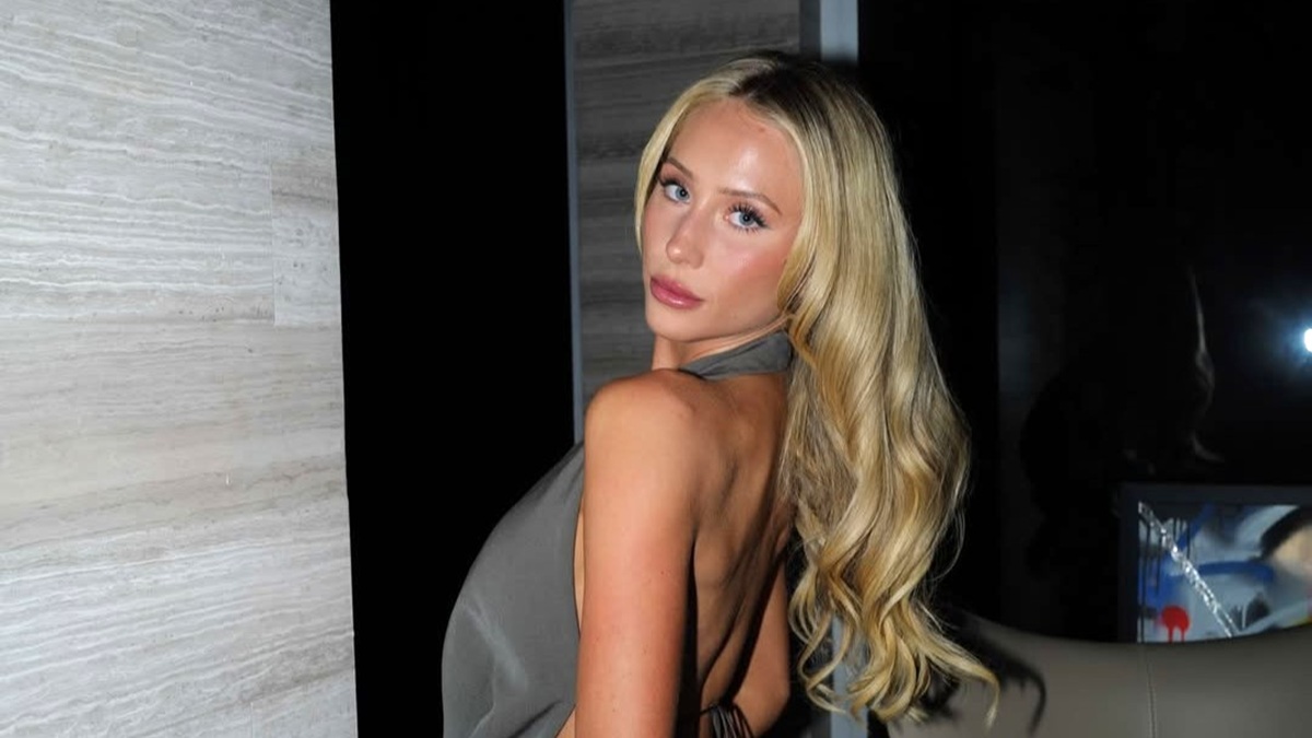 Alix Earle Debuts Backless Dress Ahead of Netflix Series Launch Later ...