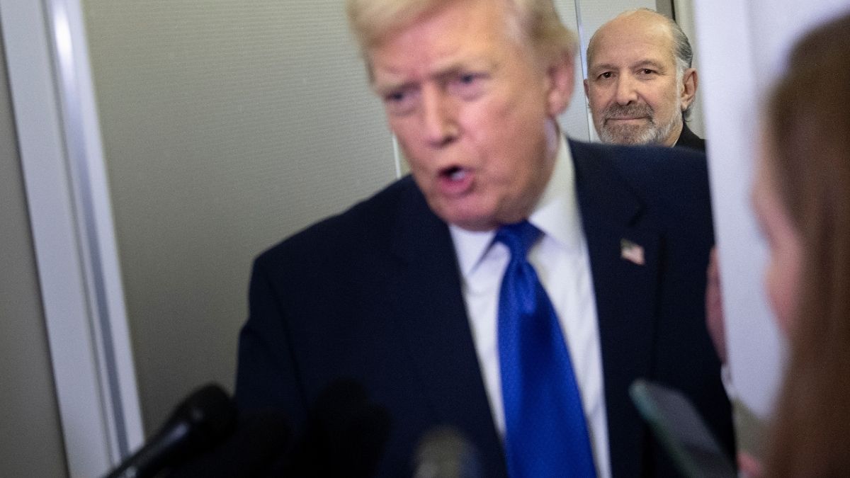 Donald Trump 'Fully Supports' Howard Lutnick Amid Epstein Connection ...