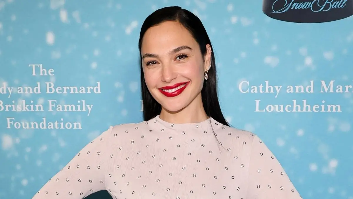 Gal Gadot Drops Shocking Hair Transformation in New Photos - Mandatory