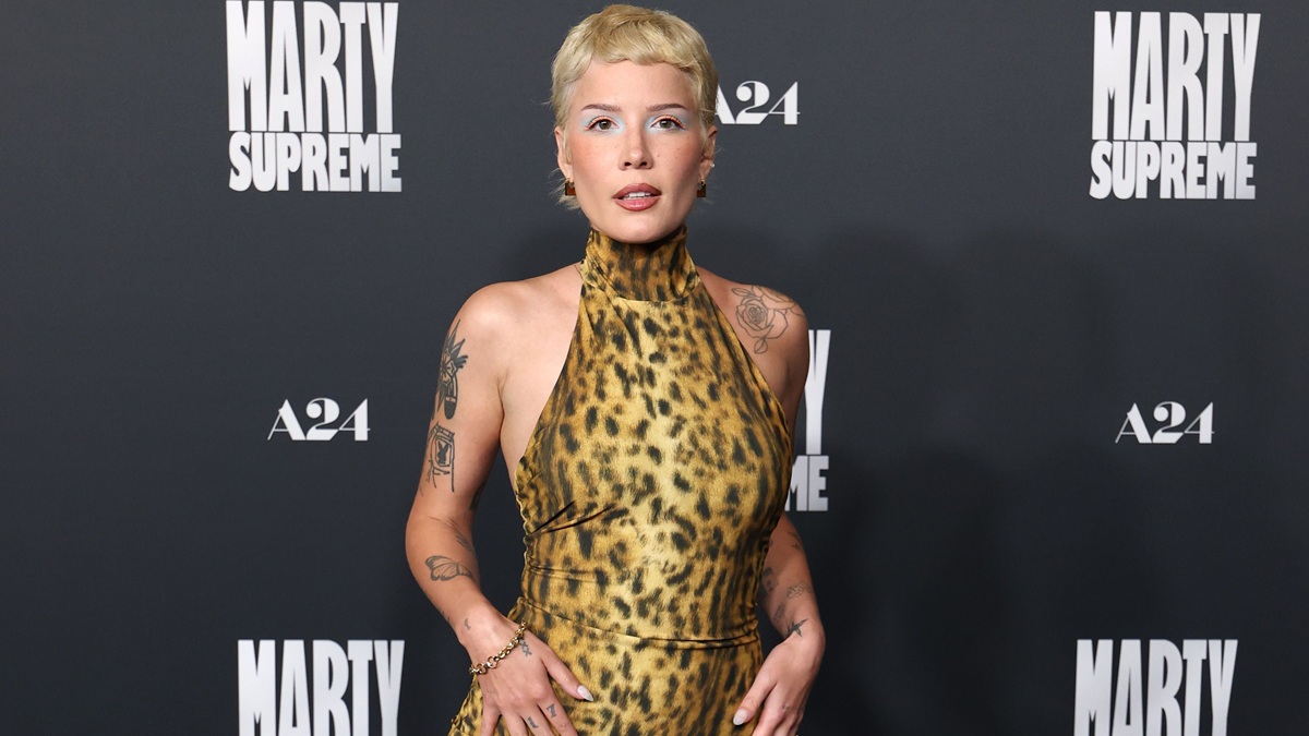 Halsey Goes Backless in Daring Mini Dress for Back to Badlands Tour ...