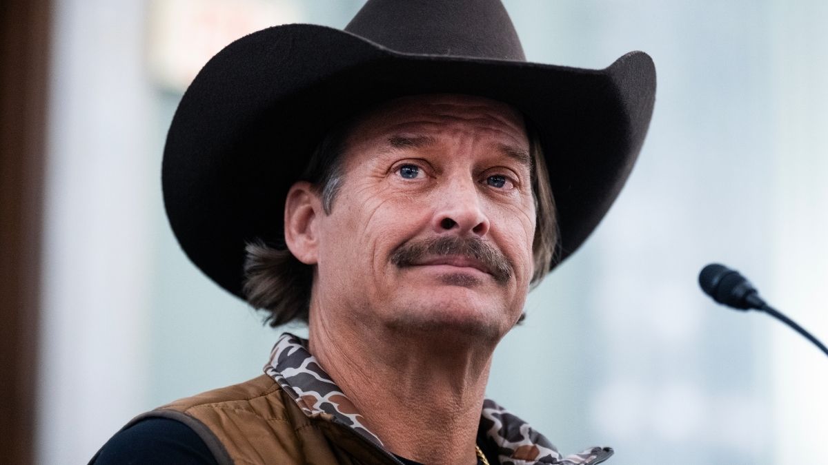 Kid Rock Defends Himself Amid Lip-Sync Accusations - Mandatory