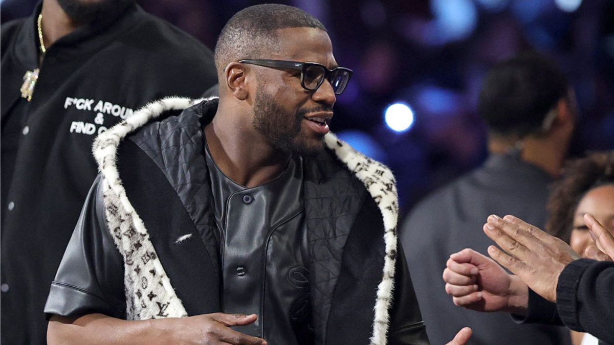 Floyd Mayweather Announces Return To Boxing Ahead of Mike Tyson Bout ...