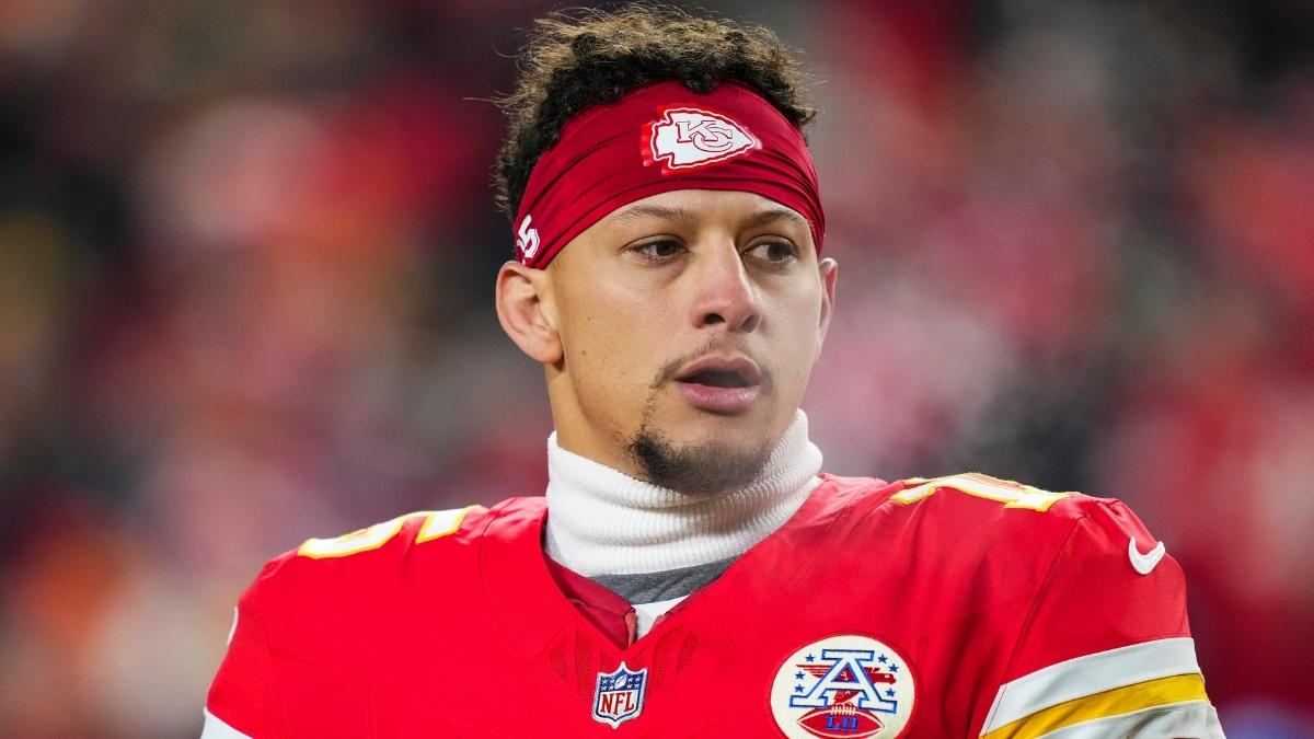 Patrick Mahomes Sets the Record Straight on Travis Kelce Post - Mandatory