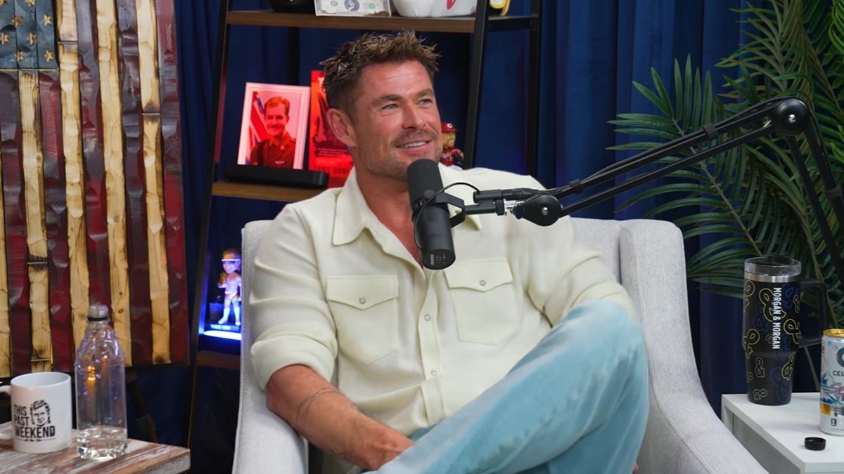 Theo Von's Reaction to Chris Hemsworth's Looks Goes Viral - Mandatory