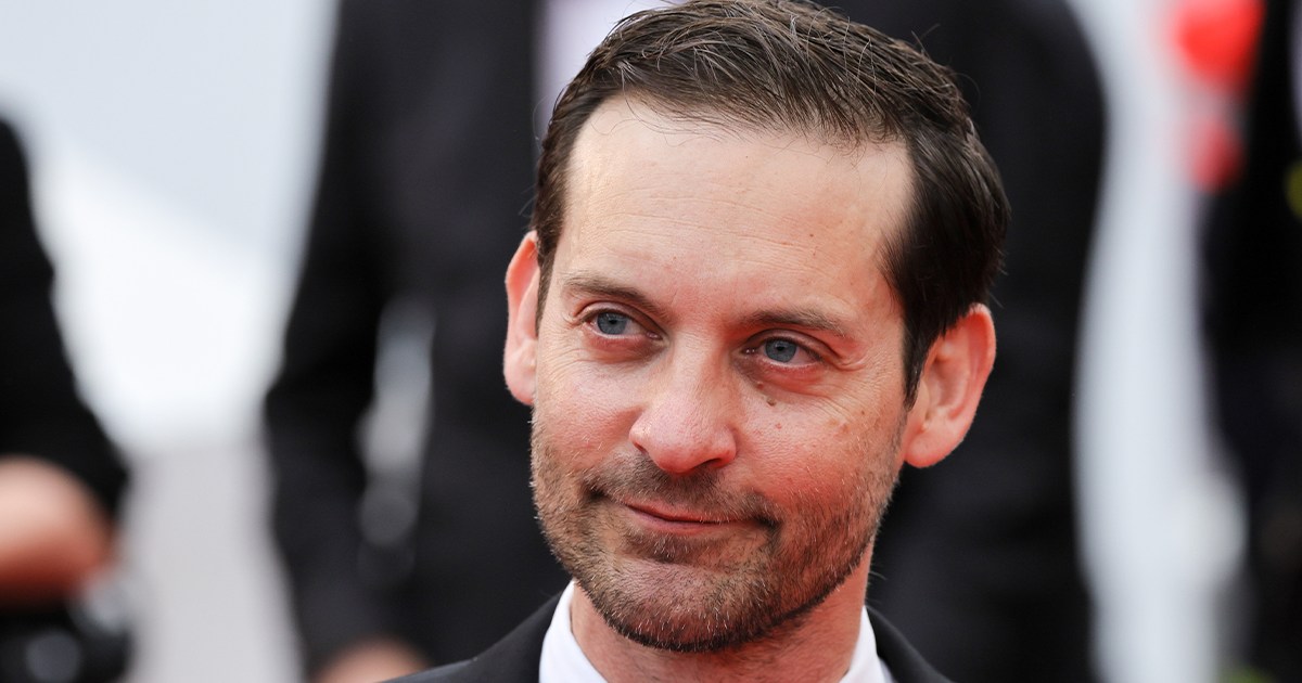 Tobey Maguire Faces Backlash After Being Spotted With 20-Year-Old ...