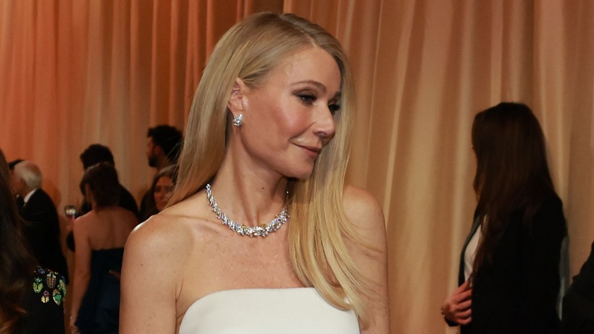 Gwyneth Paltrow’s Oscars 2026 Video Sparks Wardrobe Malfunction ...