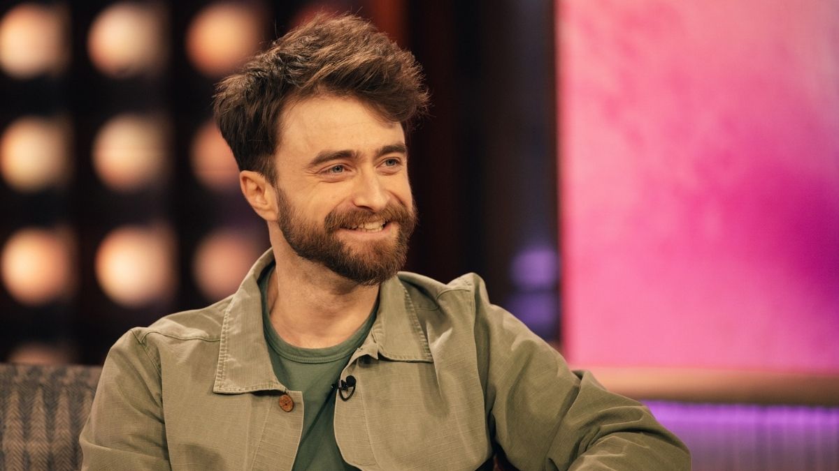 Daniel Radcliffe Says This Harry Potter Co-Star Scored a Sneak Peek ...