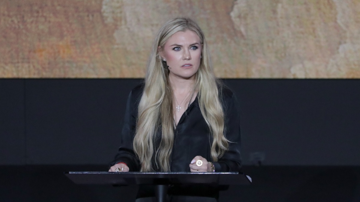 Erika Kirk’s Advice to ‘Young, White Men’ Goes Viral & Internet Has ...