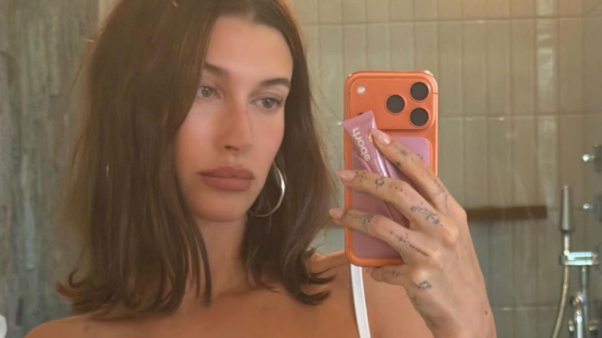 Hailey Bieber’s Micro Shorts Are Just Perfect To Fit Rhode’s Pocket ...