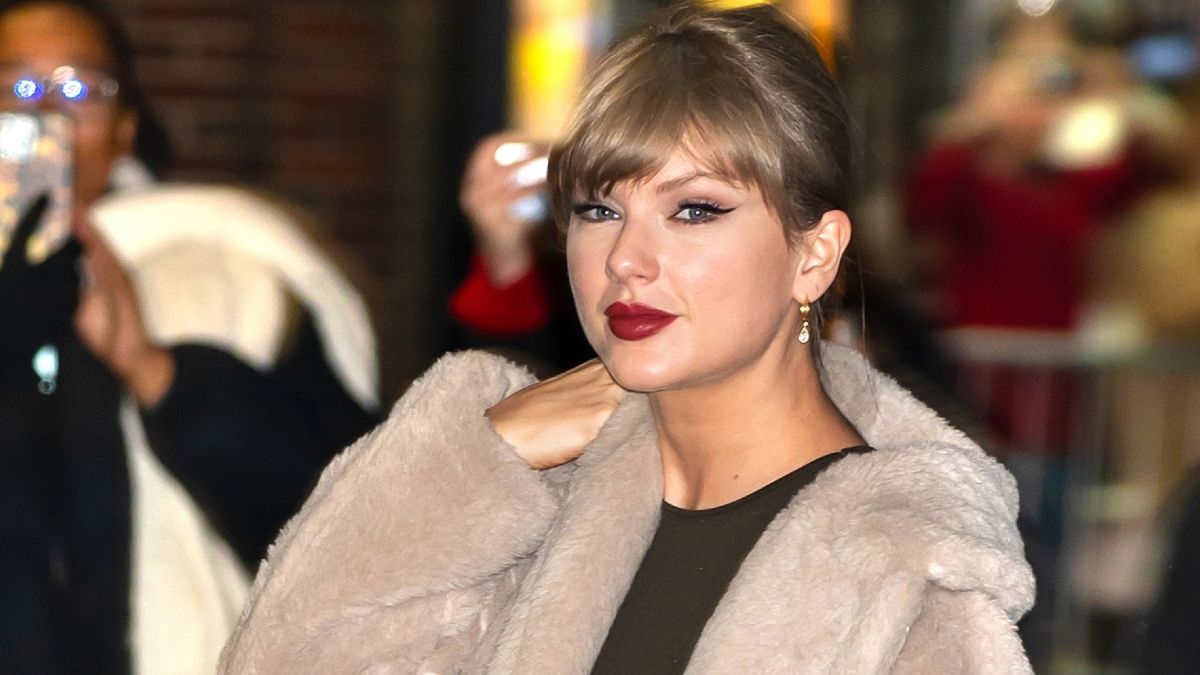 Taylor Swift Gets Sad News from Brit Awards - Mandatory