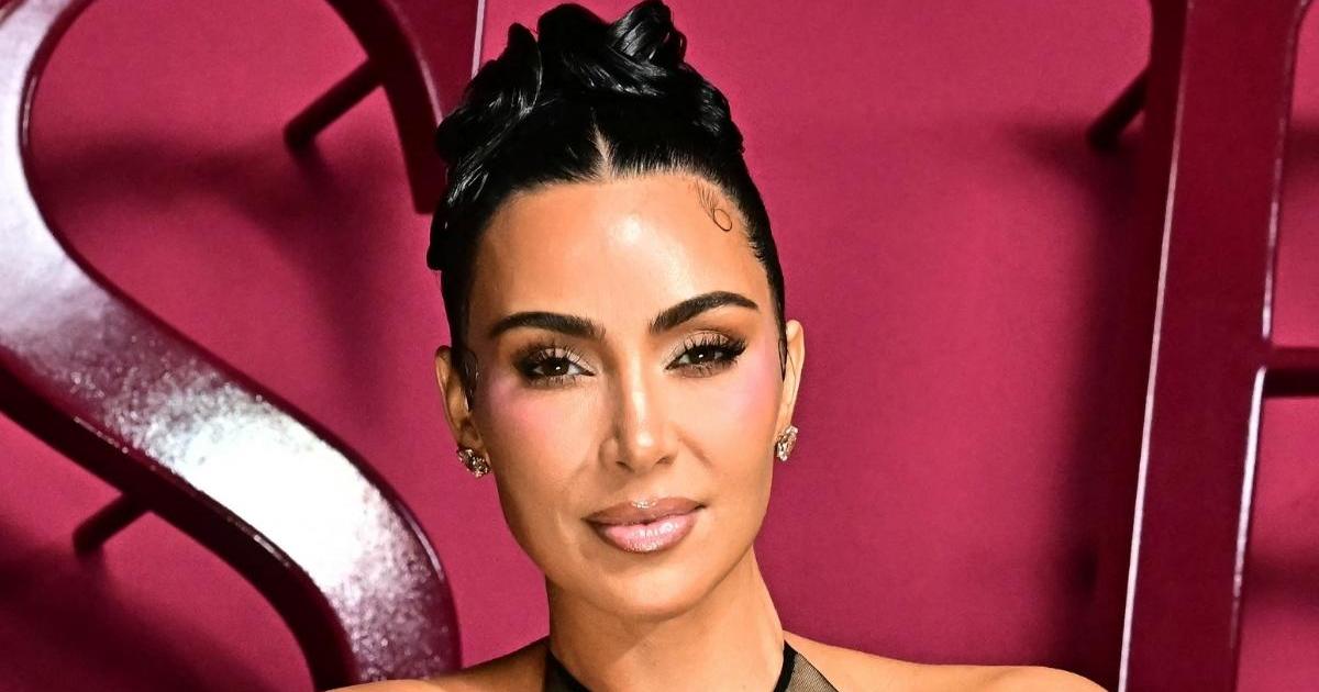 Kim Kardashian’s Bold Crop Top Workout Look Headlines NikeSKIMS - Mandatory